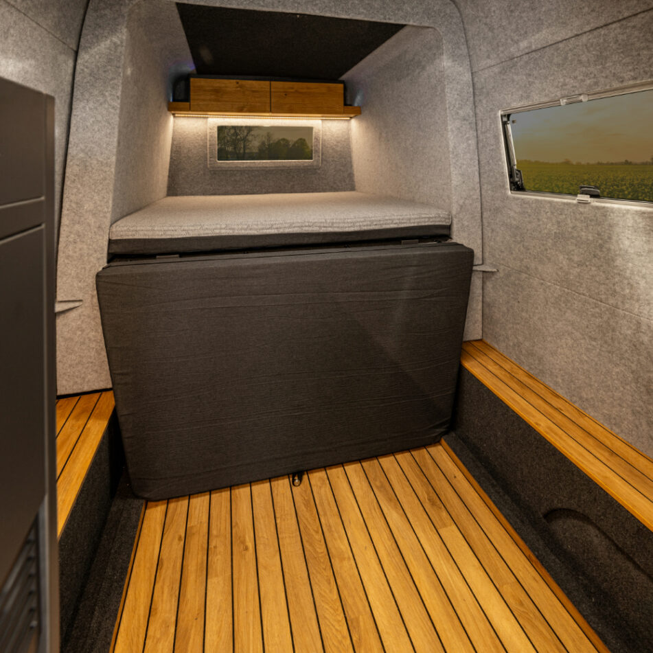 Star Van: Sprinter 4x4 mit Slide-Out - explorer Magazin